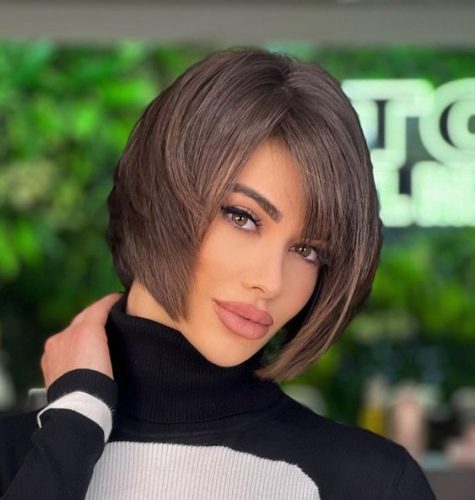 Top 22 Straight Haircut Ideas 2024: Styles for Men & Women, All Lengths