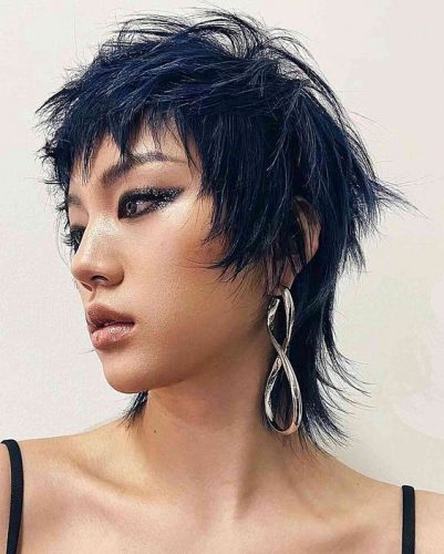 2024's Trendiest Mullet Haircuts for Women: Styles from Classic to Modern