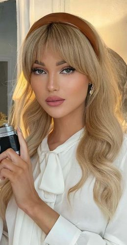 2024's Top Bangs Hairstyles: Chic Cuts for Modern Women of Style