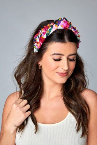 2024 Ultimate Guide to Stylish Headband Outfits: Trends, Tips & Ideas