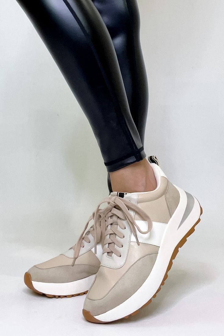 2024 Sneaker Fashion: Top 19 Trends for Men & Women - Style ...