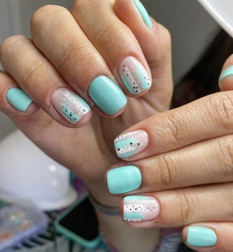 21 Trendsetting Short Summer Nails 2024: Chic, Simple, and Colorful Designs