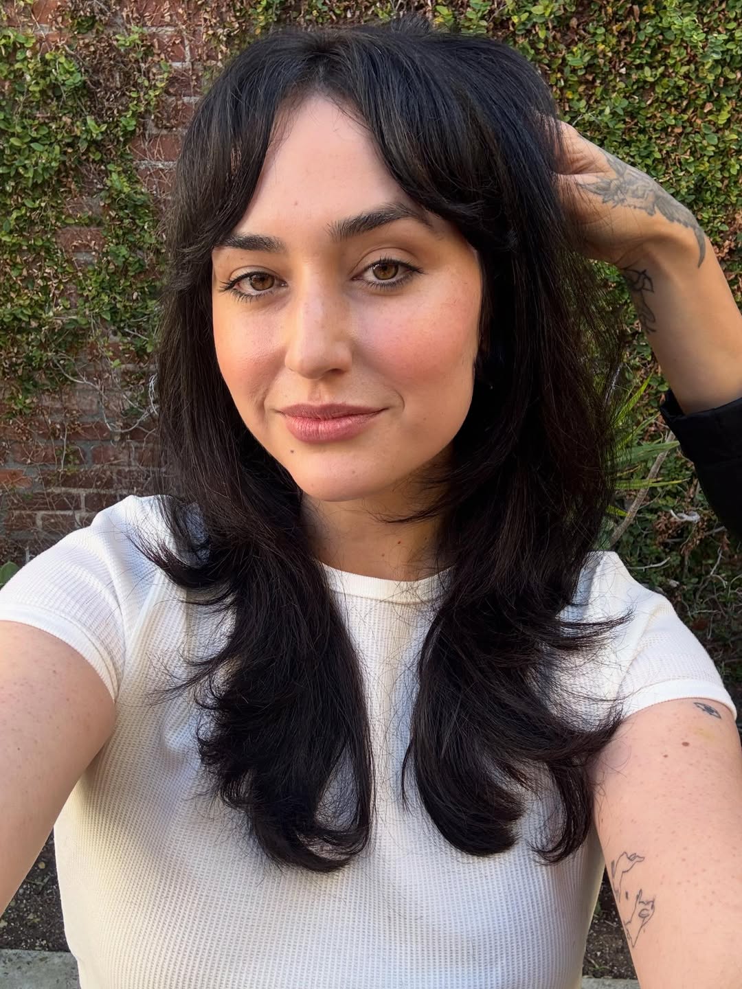 27 Stunning Medium Haircuts with Bangs for 2026